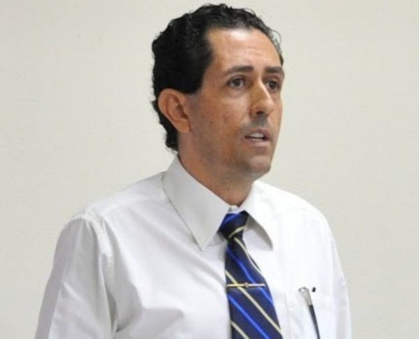 Moisés era o vilão - Luiz Armando Costa